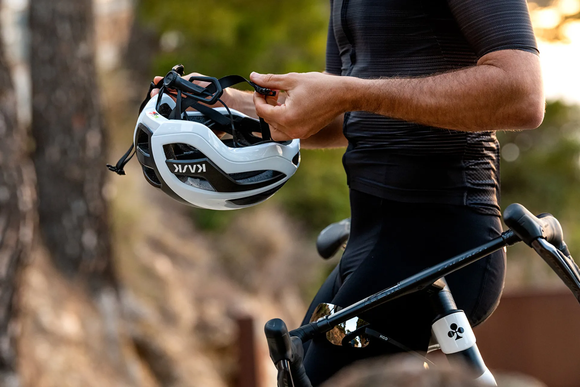 Kask ELEMENTO Carbon Road Cycling Helmet in White