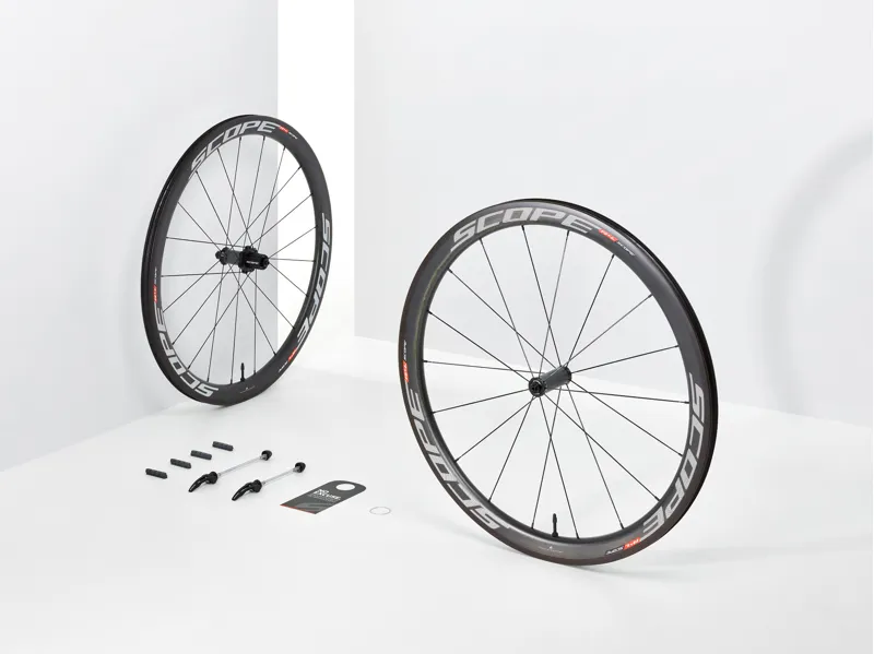 Scope Wheels R4C Tubeless Ready Carbon RIM Brake Wheels CAMPAG