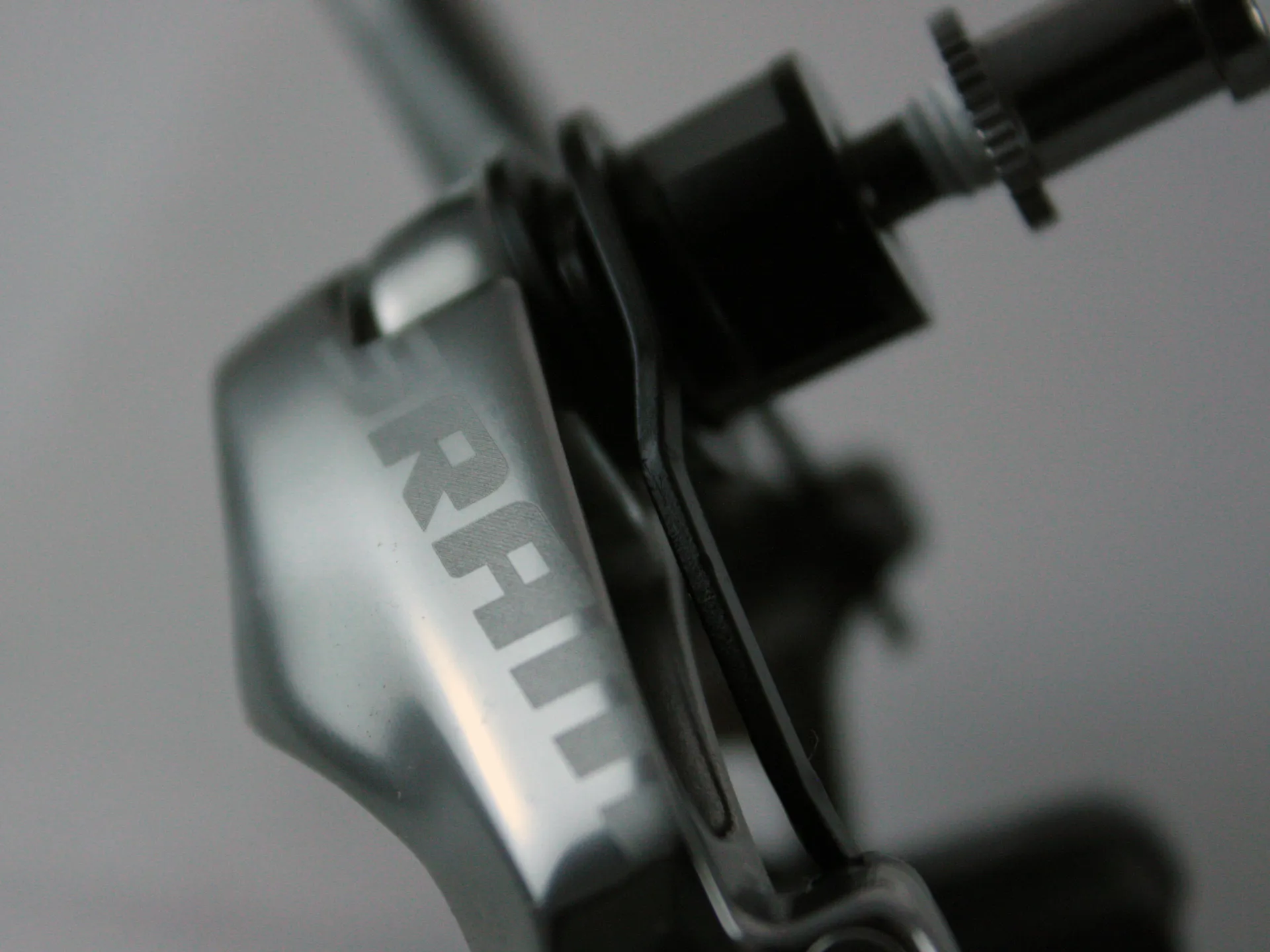 SRAM Red : Aero Link Brake Calipers