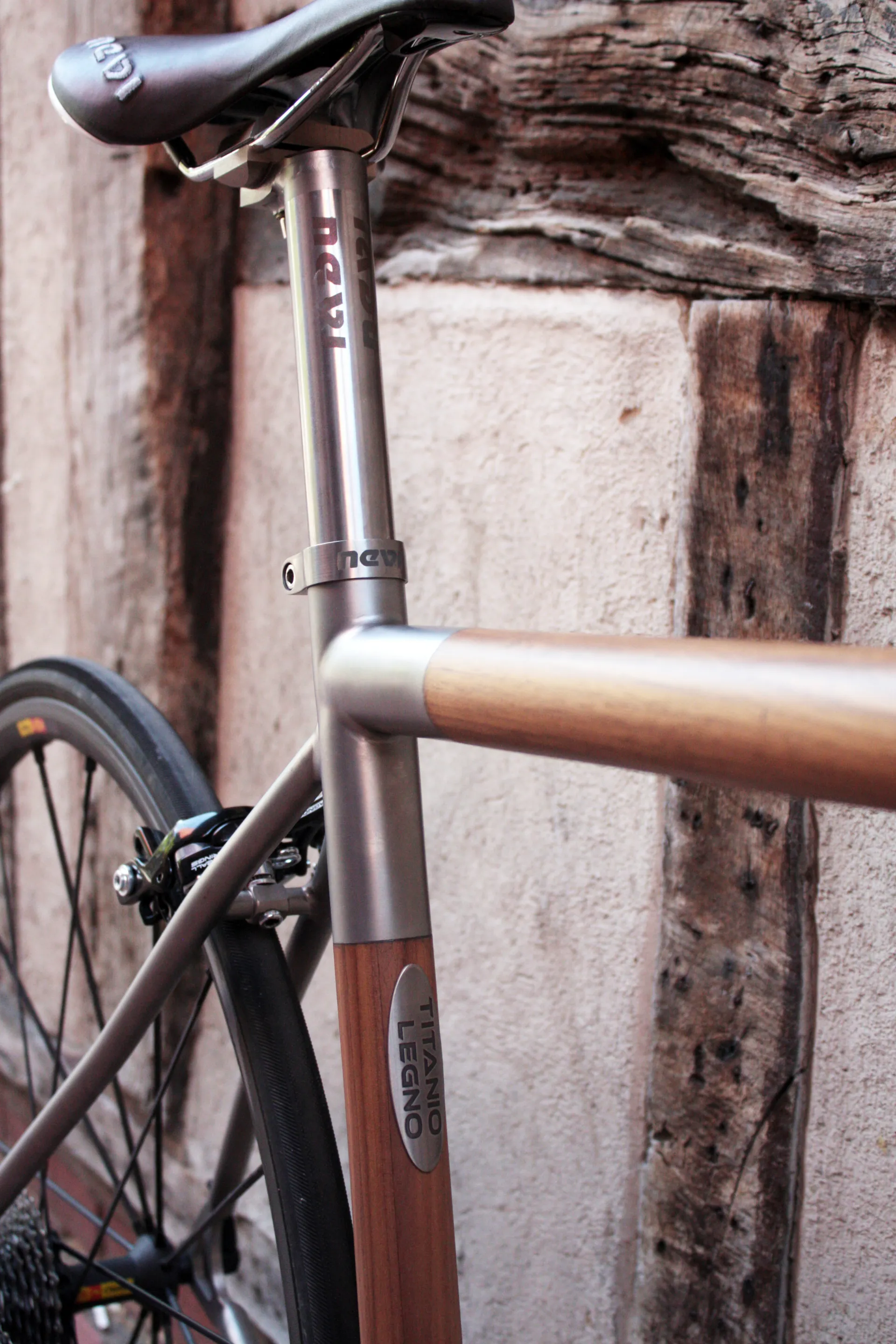 Nevi Titanium Road Bikes TITANIO LEGNO Titanium and Walnut Frame