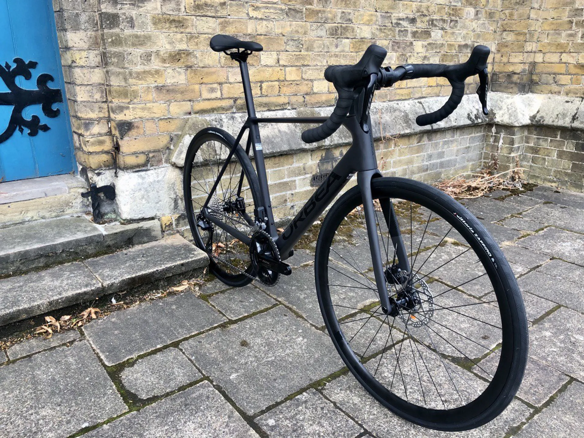 2024 Orbea Orca M30i Carbon Road bike with Shimano 105 Di2 Black